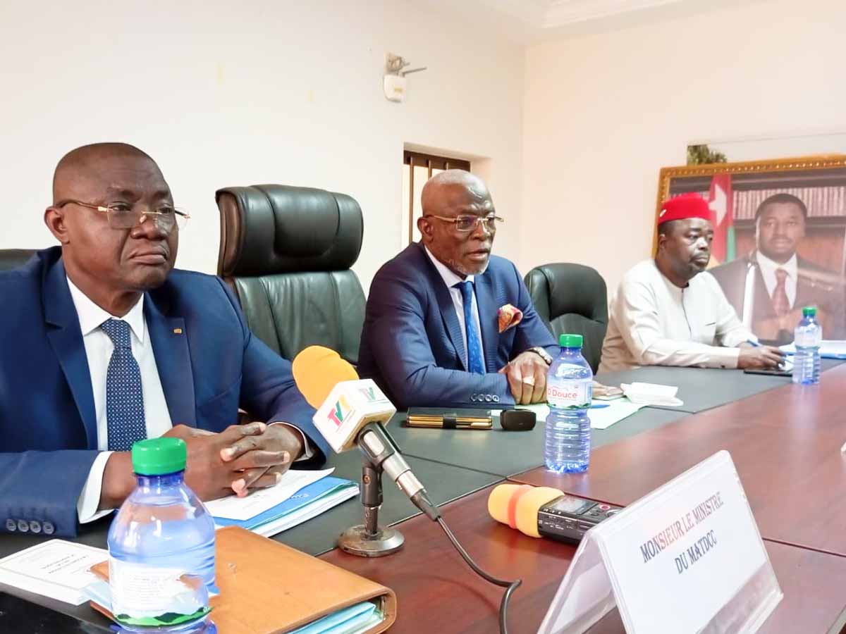 Togo : la CENI maintenue pour les élections sénatoriales - Togo ...